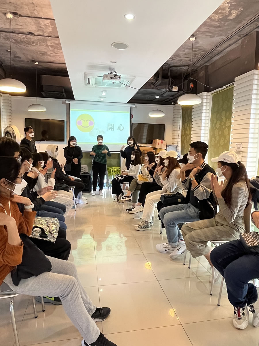 Silence Experience and Light Picnic at Deaf Cafeteria | Diversity and ...